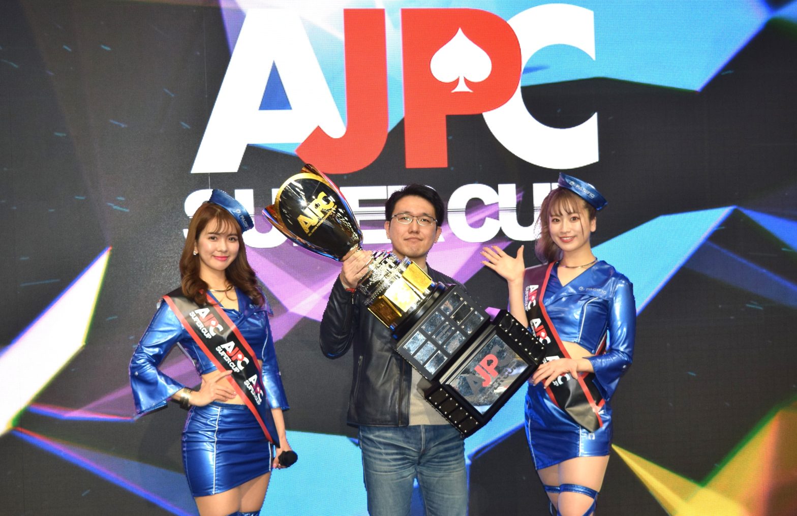 第3回AJPC SUPER CUP優勝は西村崇さん（＝Takashi）高さ1㍍、9㌔の名誉あるトロフィーに第3代王者として名前を刻む！ – スポニチプラスα